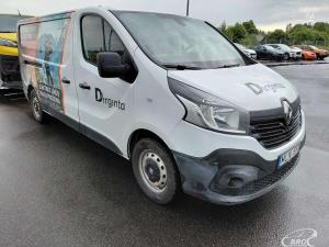White Renault Trafic 2017 in Vilnius, with an engine capacity of 1.60 L and mileage of 251 thousand km for 9900 €, photo 4 on AUTOMOTO.COM.LV