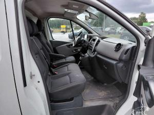 White Renault Trafic 2017 in Vilnius, with an engine capacity of 1.60 L and mileage of 251 thousand km for 9900 €, photo 11 on AUTOMOTO.COM.LV