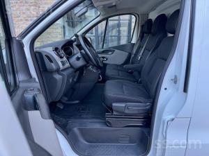White Renault Trafic 2017 in Riga, with an engine capacity of 1.60 L and mileage of 199 thousand km for 7990 €, photo 8 on AUTOMOTO.COM.LV