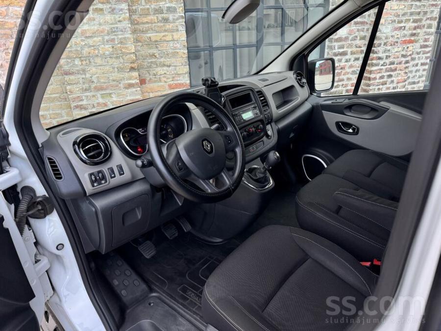 White Renault Trafic 2017 in Riga, with an engine capacity of 1.60 L and mileage of 199 thousand km for 7990 €, photo 10 on AUTOMOTO.COM.LV