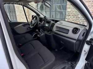 White Renault Trafic 2017 in Riga, with an engine capacity of 1.60 L and mileage of 199 thousand km for 7990 €, photo 11 on AUTOMOTO.COM.LV
