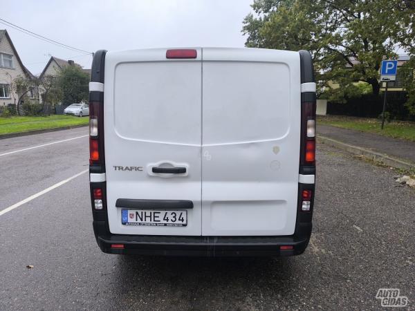 White Renault Trafic 2017 in Kaunas, with an engine capacity of 1.60 L and mileage of 294 thousand km for 5500 €, photo 8 on AUTOMOTO.COM.LV