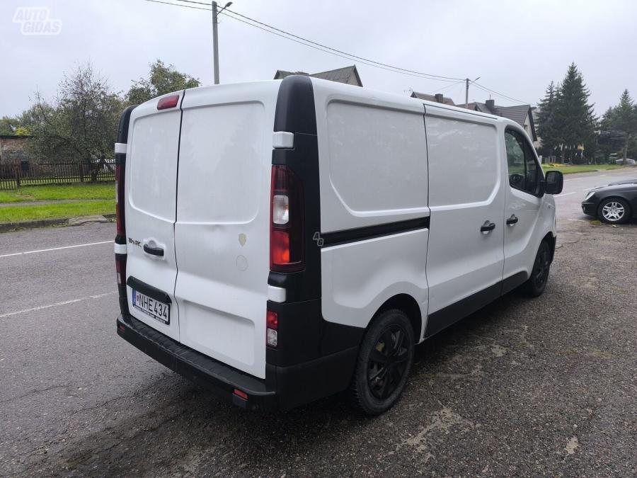 White Renault Trafic 2017 in Kaunas, with an engine capacity of 1.60 L and mileage of 294 thousand km for 5500 €, photo 9 on AUTOMOTO.COM.LV