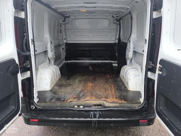 White Renault Trafic 2017 in Kaunas, with an engine capacity of 1.60 L and mileage of 294 thousand km for 5500 €, photo 10 on AUTOMOTO.COM.LV