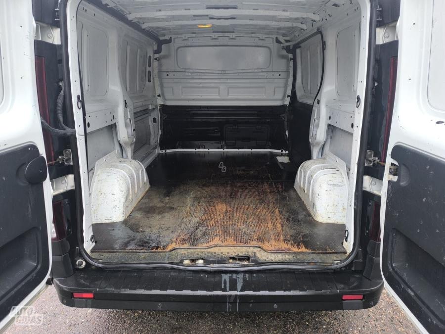 White Renault Trafic 2017 in Kaunas, with an engine capacity of 1.60 L and mileage of 294 thousand km for 5500 €, photo 10 on AUTOMOTO.COM.LV