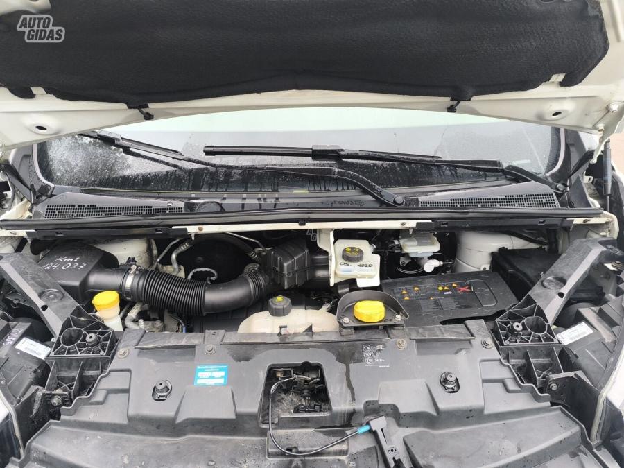 White Renault Trafic 2017 in Kaunas, with an engine capacity of 1.60 L and mileage of 294 thousand km for 5500 €, photo 16 on AUTOMOTO.COM.LV