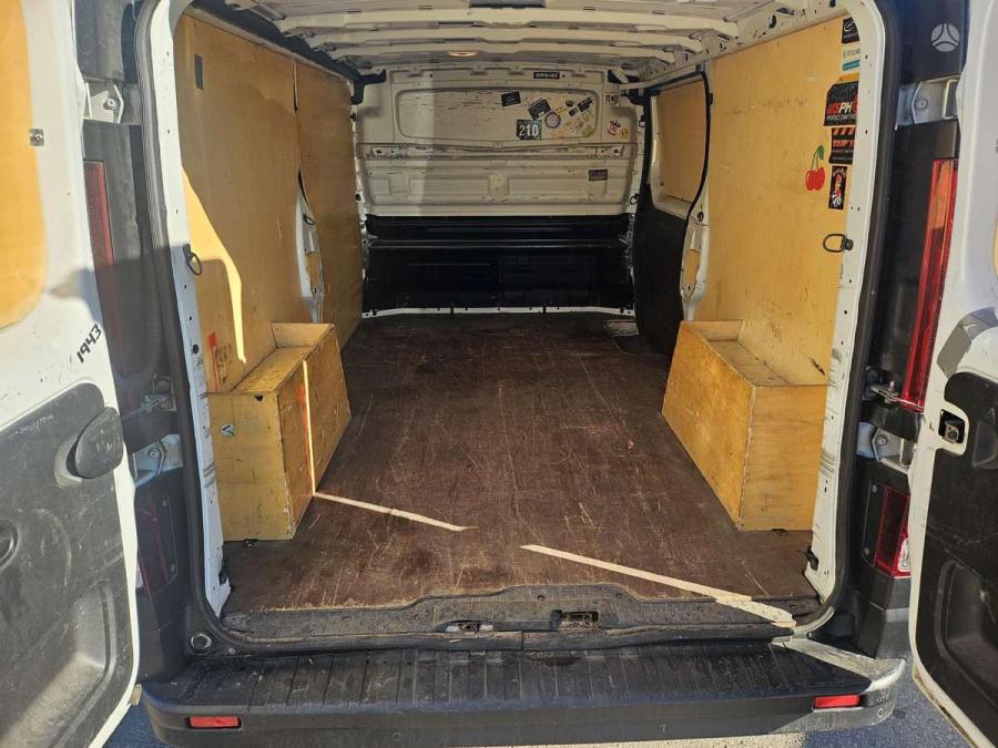 Balts Renault Trafic 2018 Tauragė, ar dzinēja tilpumu 1.60 L un nobraukumu 243 tūkst. km par 7200 €, foto 15 vietnē AUTOMOTO.COM.LV