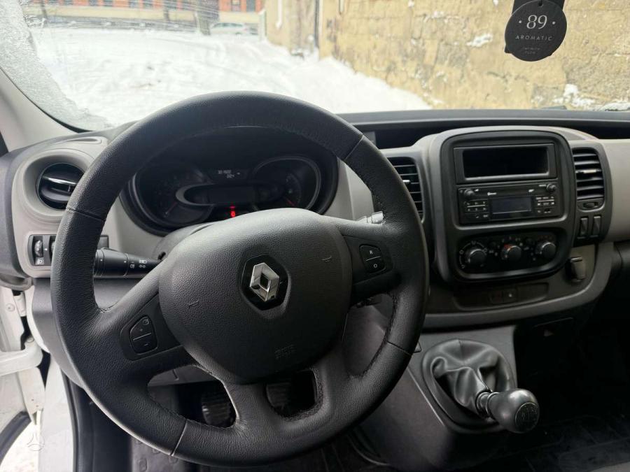 Balts Renault Trafic 2018 Klaipėda, ar dzinēja tilpumu 1.60 L un nobraukumu 302 tūkst. km par 10200 €, foto 8 vietnē AUTOMOTO.COM.LV