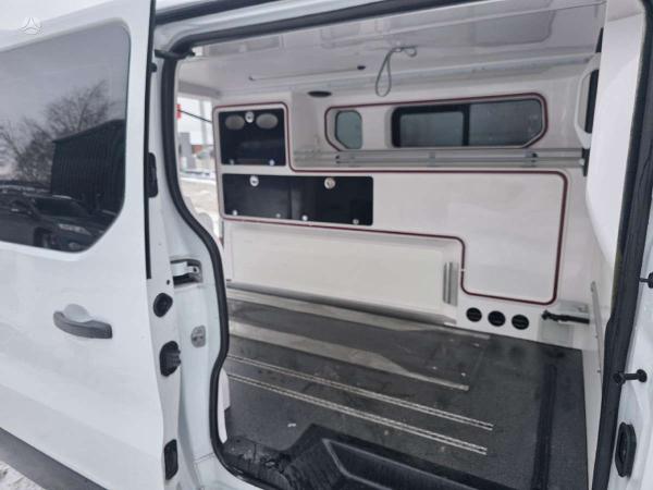 Balts Renault Trafic 2018 Tauragė, ar dzinēja tilpumu 1.60 L un nobraukumu 226 tūkst. km par 7700 €, foto 11 vietnē AUTOMOTO.COM.LV