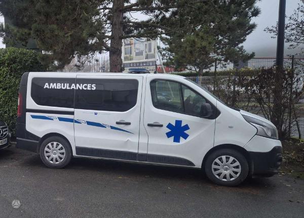 White Renault Trafic 2018 in Taurage, with an engine capacity of 1.60 L and mileage of 239 thousand km for 7300 €, photo 2 on AUTOMOTO.COM.LV