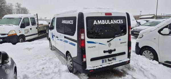 White Renault Trafic 2018 in Taurage, with an engine capacity of 1.60 L and mileage of 239 thousand km for 7300 €, photo 8 on AUTOMOTO.COM.LV