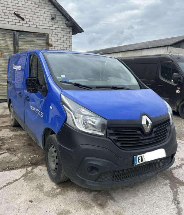 White Renault Trafic 2018 in Kaunas, with an engine capacity of 1.60 L and mileage of 300 thousand km for 2450 €, photo 1 on AUTOMOTO.COM.LV