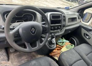 White Renault Trafic 2018 in Kaunas, with an engine capacity of 1.60 L and mileage of 300 thousand km for 2450 €, photo 6 on AUTOMOTO.COM.LV