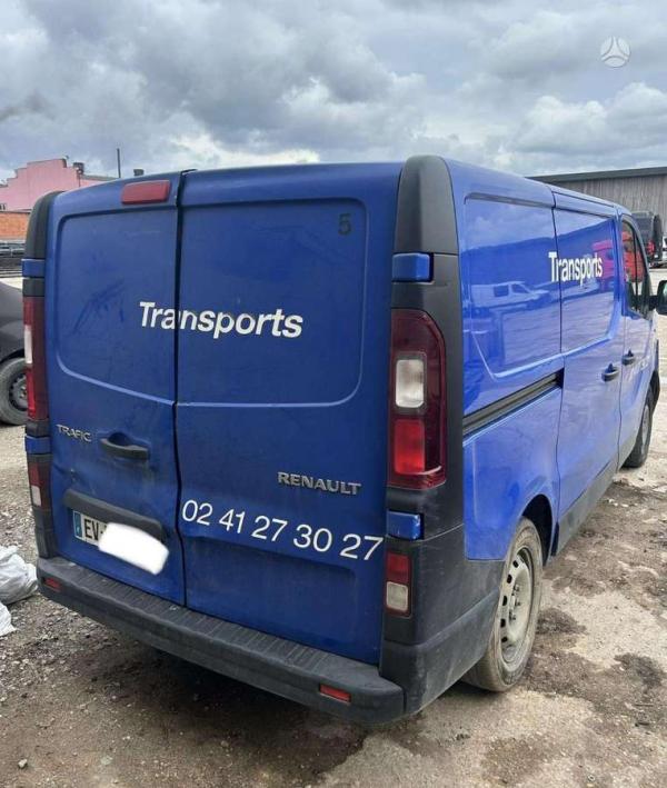 White Renault Trafic 2018 in Kaunas, with an engine capacity of 1.60 L and mileage of 300 thousand km for 2450 €, photo 9 on AUTOMOTO.COM.LV