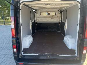 White Renault Trafic 2018 in Taurage, with an engine capacity of 1.60 L and mileage of 209 thousand km for 7200 €, photo 12 on AUTOMOTO.COM.LV