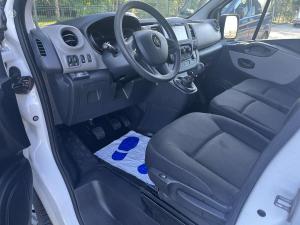 White Renault Trafic 2018 in Taurage, with an engine capacity of 1.60 L and mileage of 209 thousand km for 7200 €, photo 13 on AUTOMOTO.COM.LV