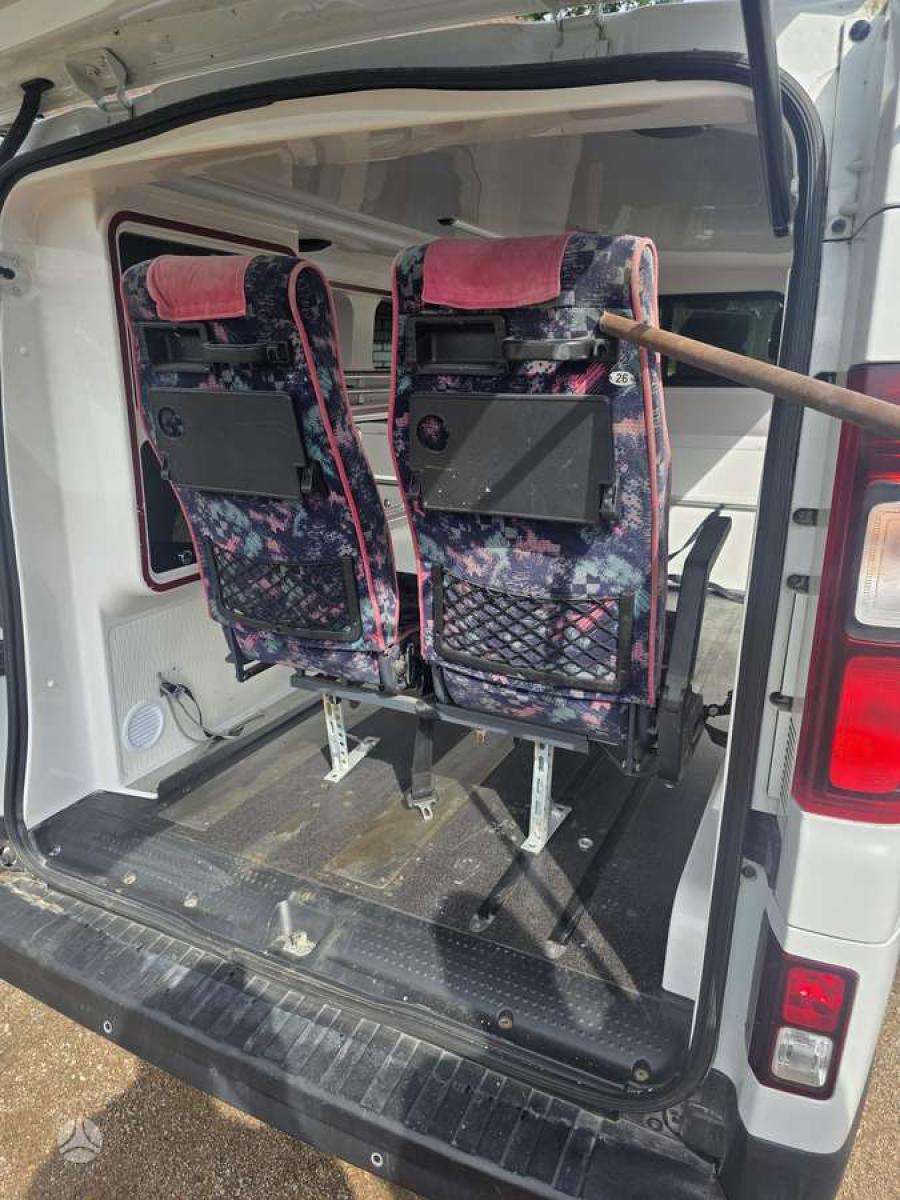 Balts Renault Trafic 2018 Tauragė, ar dzinēja tilpumu 1.60 L un nobraukumu 226 tūkst. km par 8200 €, foto 12 vietnē AUTOMOTO.COM.LV