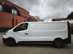 White Renault Trafic 2018 in Vilnius, with an engine capacity of 1.60 L and mileage of 195 thousand km for 9317 €, photo 8 on AUTOMOTO.COM.LV