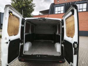 White Renault Trafic 2018 in Vilnius, with an engine capacity of 1.60 L and mileage of 195 thousand km for 9317 €, photo 10 on AUTOMOTO.COM.LV