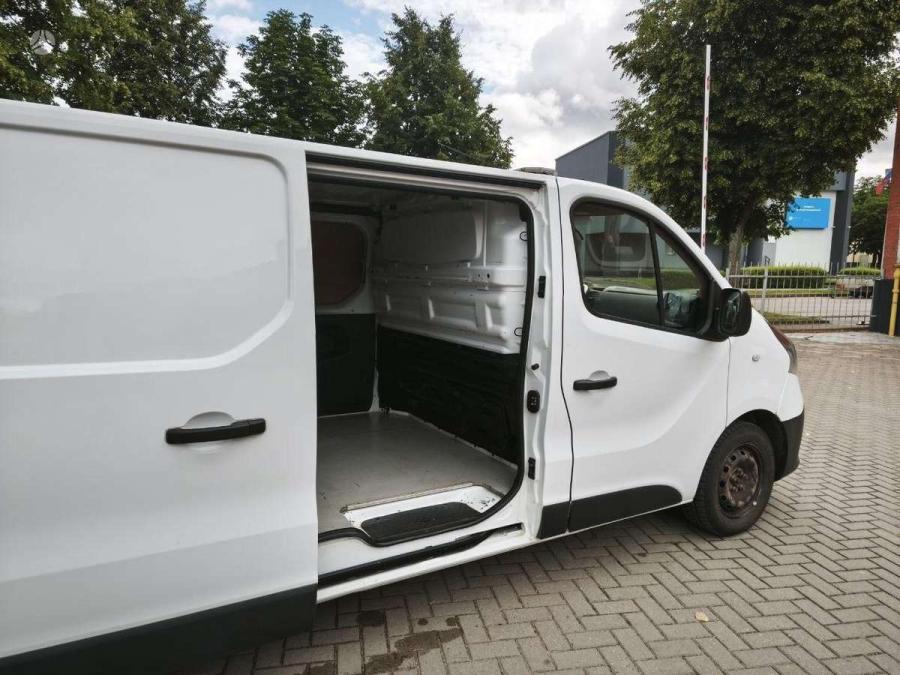 White Renault Trafic 2018 in Vilnius, with an engine capacity of 1.60 L and mileage of 195 thousand km for 9317 €, photo 11 on AUTOMOTO.COM.LV