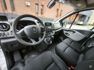 White Renault Trafic 2018 in Vilnius, with an engine capacity of 1.60 L and mileage of 195 thousand km for 9317 €, photo 15 on AUTOMOTO.COM.LV