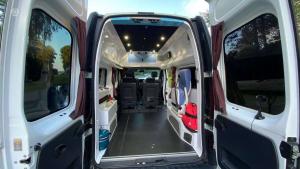 White Renault Trafic 2018 in Visaginas, with an engine capacity of 1.60 L and mileage of 294 thousand km for 14600 €, photo 24 on AUTOMOTO.COM.LV