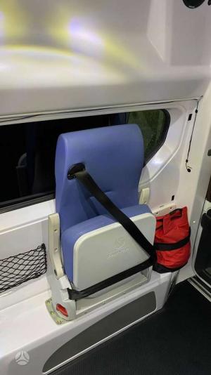 White Renault Trafic 2018 in Visaginas, with an engine capacity of 1.60 L and mileage of 294 thousand km for 14600 €, photo 27 on AUTOMOTO.COM.LV