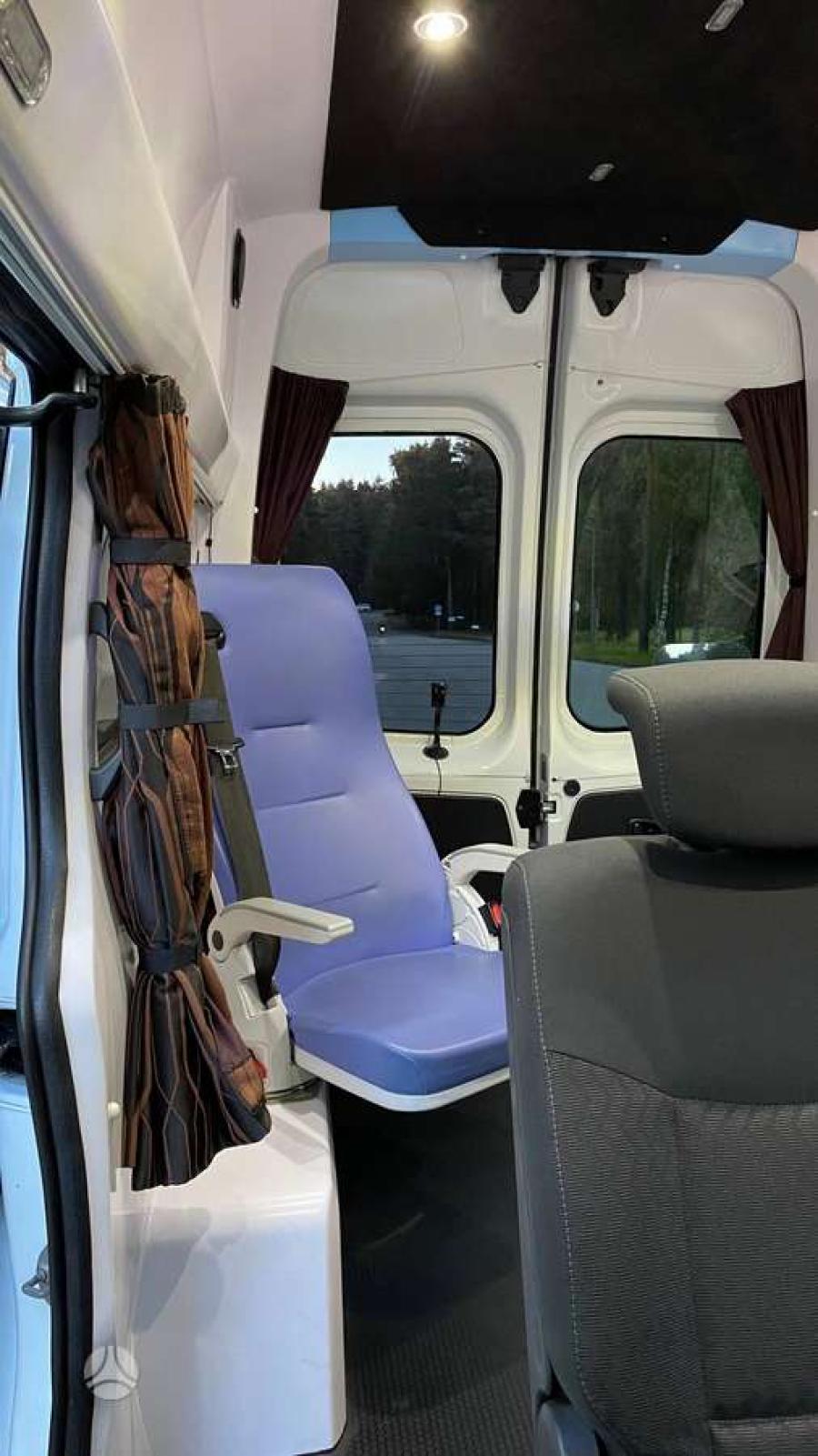 White Renault Trafic 2018 in Visaginas, with an engine capacity of 1.60 L and mileage of 294 thousand km for 14600 €, photo 29 on AUTOMOTO.COM.LV
