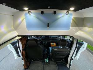 White Renault Trafic 2018 in Visaginas, with an engine capacity of 1.60 L and mileage of 294 thousand km for 14600 €, photo 30 on AUTOMOTO.COM.LV