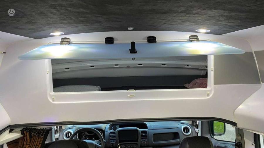 White Renault Trafic 2018 in Visaginas, with an engine capacity of 1.60 L and mileage of 294 thousand km for 14600 €, photo 31 on AUTOMOTO.COM.LV