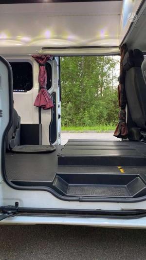 White Renault Trafic 2018 in Visaginas, with an engine capacity of 1.60 L and mileage of 294 thousand km for 14600 €, photo 36 on AUTOMOTO.COM.LV