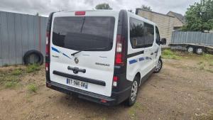 White Renault Trafic 2018 in Taurage, with an engine capacity of 1.60 L and mileage of 271 thousand km for 6700 €, photo 4 on AUTOMOTO.COM.LV