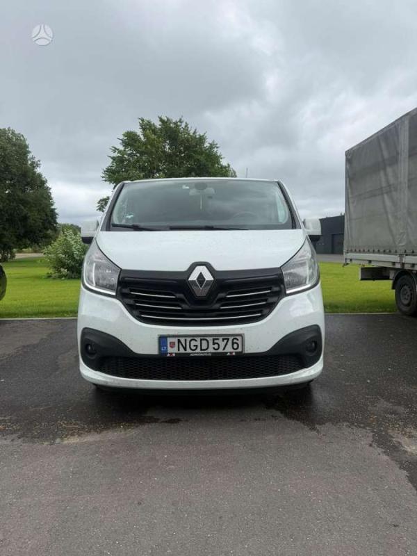 White Renault Trafic 2018 in Vilnius, with an engine capacity of 1.60 L and mileage of 317 thousand km for 9300 €, photo 3 on AUTOMOTO.COM.LV