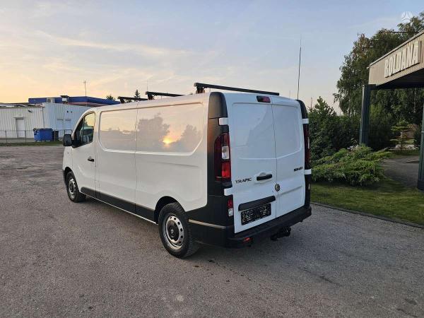 Balts Renault Trafic 2018 Pakruojis, ar dzinēja tilpumu 1.60 L un nobraukumu 167 tūkst. km par 7900 €, foto 5 vietnē AUTOMOTO.COM.LV