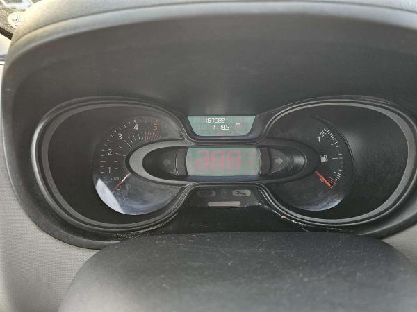 Balts Renault Trafic 2018 Pakruojis, ar dzinēja tilpumu 1.60 L un nobraukumu 167 tūkst. km par 7900 €, foto 8 vietnē AUTOMOTO.COM.LV