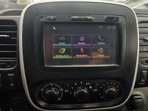 White Renault Trafic 2018 in Pakruojis, with an engine capacity of 1.60 L and mileage of 167 thousand km for 7900 €, photo 10 on AUTOMOTO.COM.LV