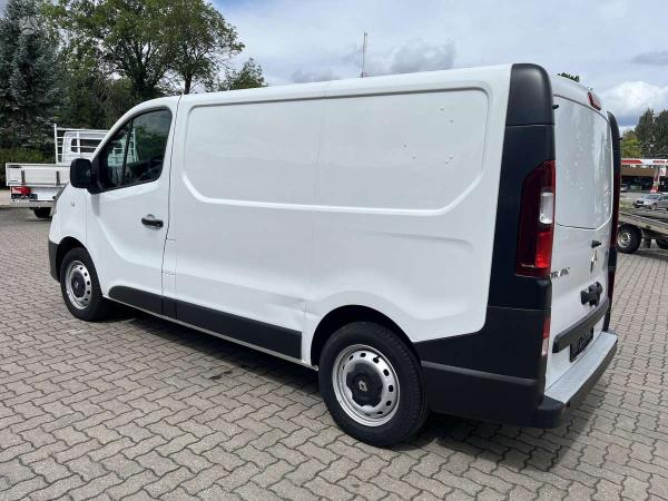 White Renault Trafic 2018 in Alytus, with an engine capacity of 1.60 L and mileage of 96 thousand km for 9559 €, photo 3 on AUTOMOTO.COM.LV