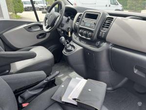 White Renault Trafic 2018 in Alytus, with an engine capacity of 1.60 L and mileage of 96 thousand km for 9559 €, photo 12 on AUTOMOTO.COM.LV