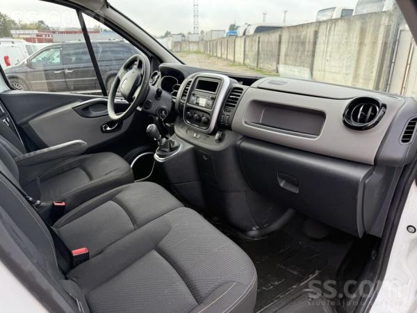 White Renault Trafic 2018 in Riga, with an engine capacity of 1.60 L and mileage of 139 thousand km for 7000 €, photo 7 on AUTOMOTO.COM.LV