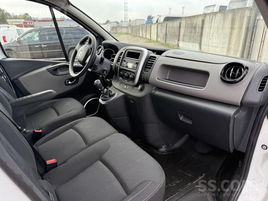 Balts Renault Trafic 2018 Rīga, ar dzinēja tilpumu 1.60 L un nobraukumu 139 tūkst. km par 7000 €, foto 7 vietnē AUTOMOTO.COM.LV