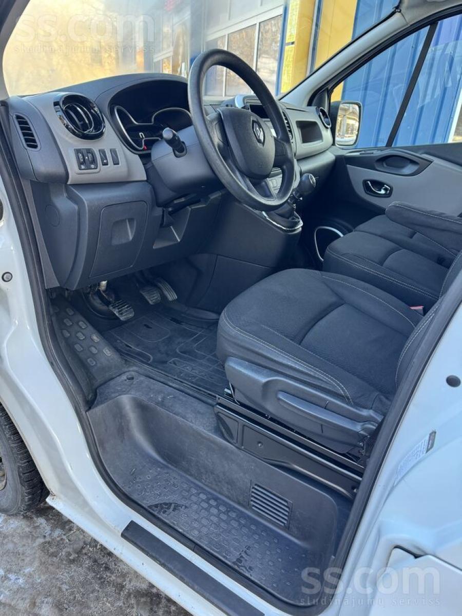 Balts Renault Trafic 2018 Rīga, ar dzinēja tilpumu 1.60 L un nobraukumu 139 tūkst. km par 7000 €, foto 8 vietnē AUTOMOTO.COM.LV