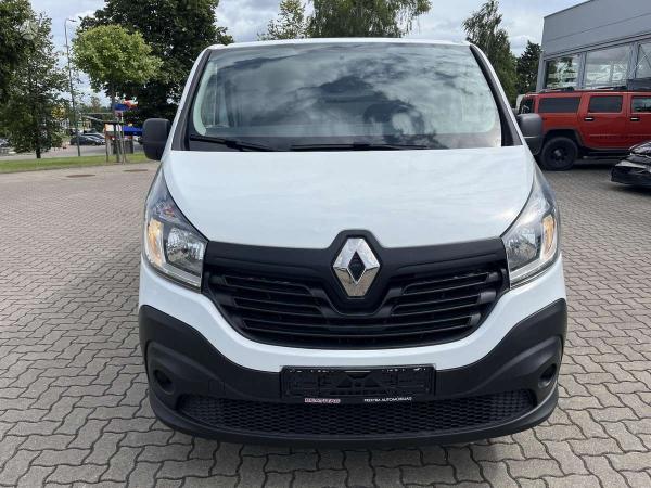 White Renault Trafic 2018 in Alytus, with an engine capacity of 1.60 L and mileage of 96 thousand km for 9668 €, photo 6 on AUTOMOTO.COM.LV