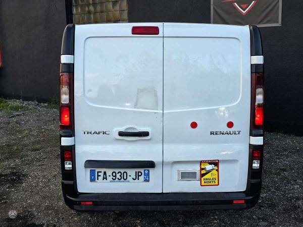 Рено Трафик 2018 в Шяуляй на AUTOMOTO.COM.LV Белый Рено Трафик 2018 в Шяуляй, объемом двигателя 1.60 л и пробегом 185 тыс. км за 4800 €, фото 7 на AUTOMOTO.COM.LV