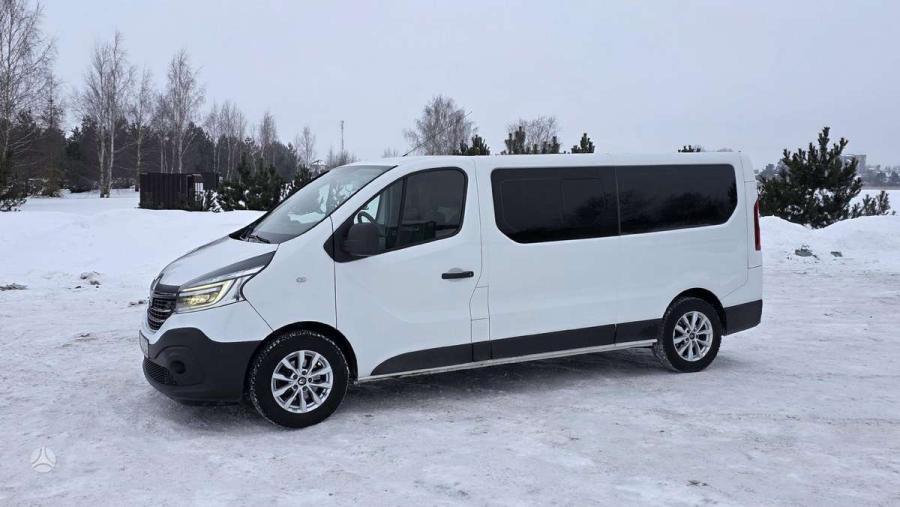 White Renault Trafic 2019 in Klaipeda, with an engine capacity of 2.00 L and mileage of 285 thousand km for 15690 €, photo 11 on AUTOMOTO.COM.LV