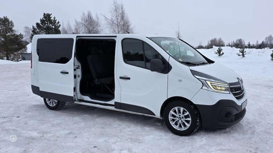 White Renault Trafic 2019 in Klaipeda, with an engine capacity of 2.00 L and mileage of 285 thousand km for 15690 €, photo 12 on AUTOMOTO.COM.LV