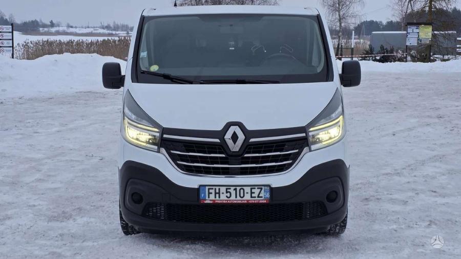 White Renault Trafic 2019 in Klaipeda, with an engine capacity of 2.00 L and mileage of 285 thousand km for 15690 €, photo 13 on AUTOMOTO.COM.LV