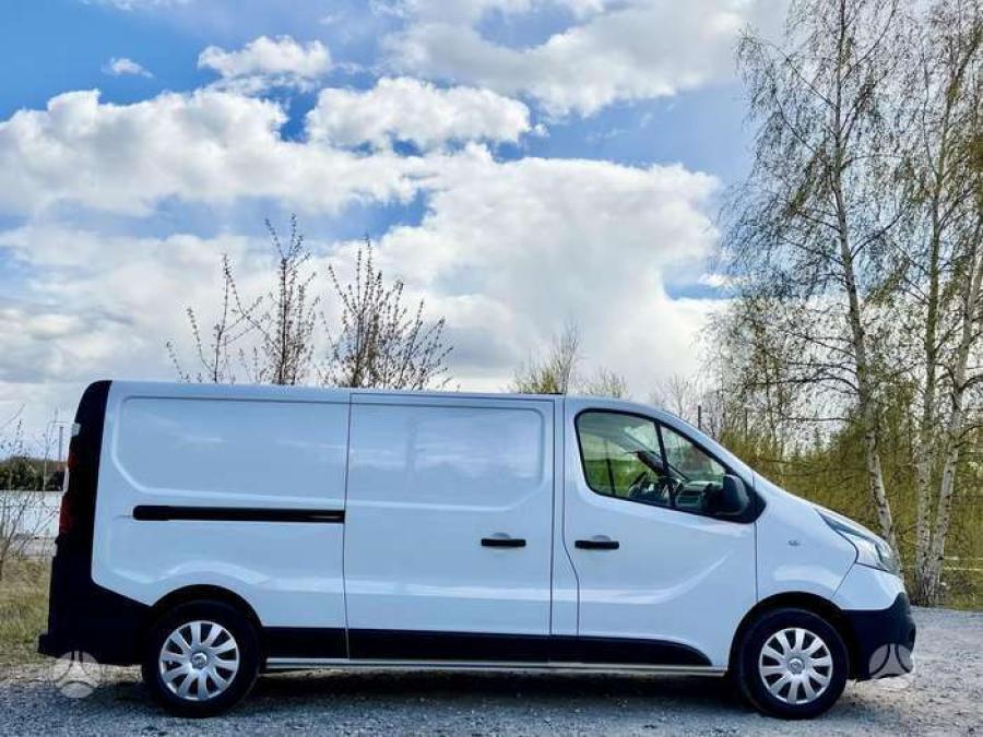 White Renault Trafic 2019 in Siauliai, with an engine capacity of 1.60 L and mileage of 357 thousand km for 7500 €, photo 11 on AUTOMOTO.COM.LV