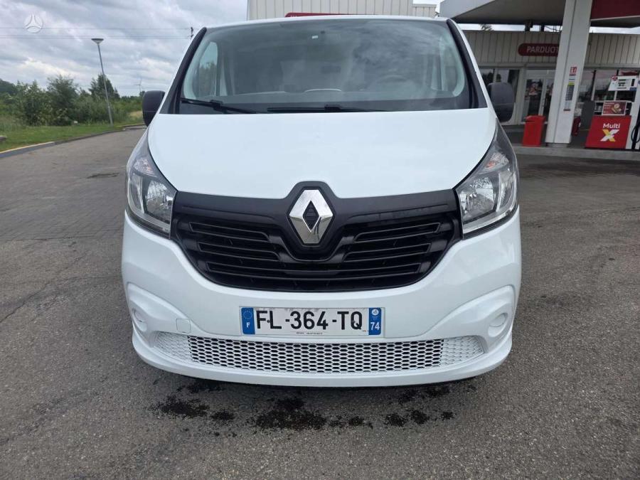 White Renault Trafic 2019 in Taurage, with an engine capacity of 1.60 L and mileage of 215 thousand km for 8000 €, photo 3 on AUTOMOTO.COM.LV