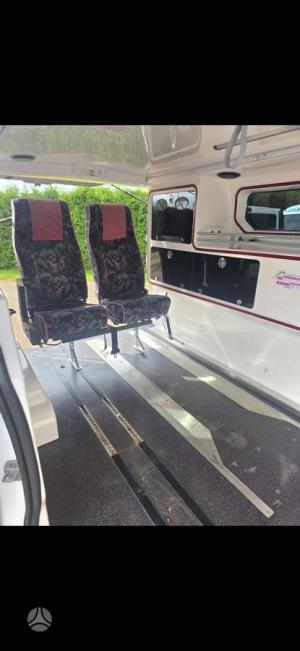 White Renault Trafic 2019 in Taurage, with an engine capacity of 1.60 L and mileage of 215 thousand km for 8000 €, photo 14 on AUTOMOTO.COM.LV
