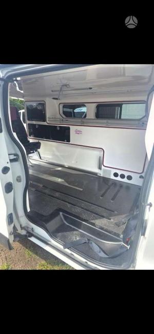 White Renault Trafic 2019 in Taurage, with an engine capacity of 1.60 L and mileage of 215 thousand km for 8000 €, photo 15 on AUTOMOTO.COM.LV